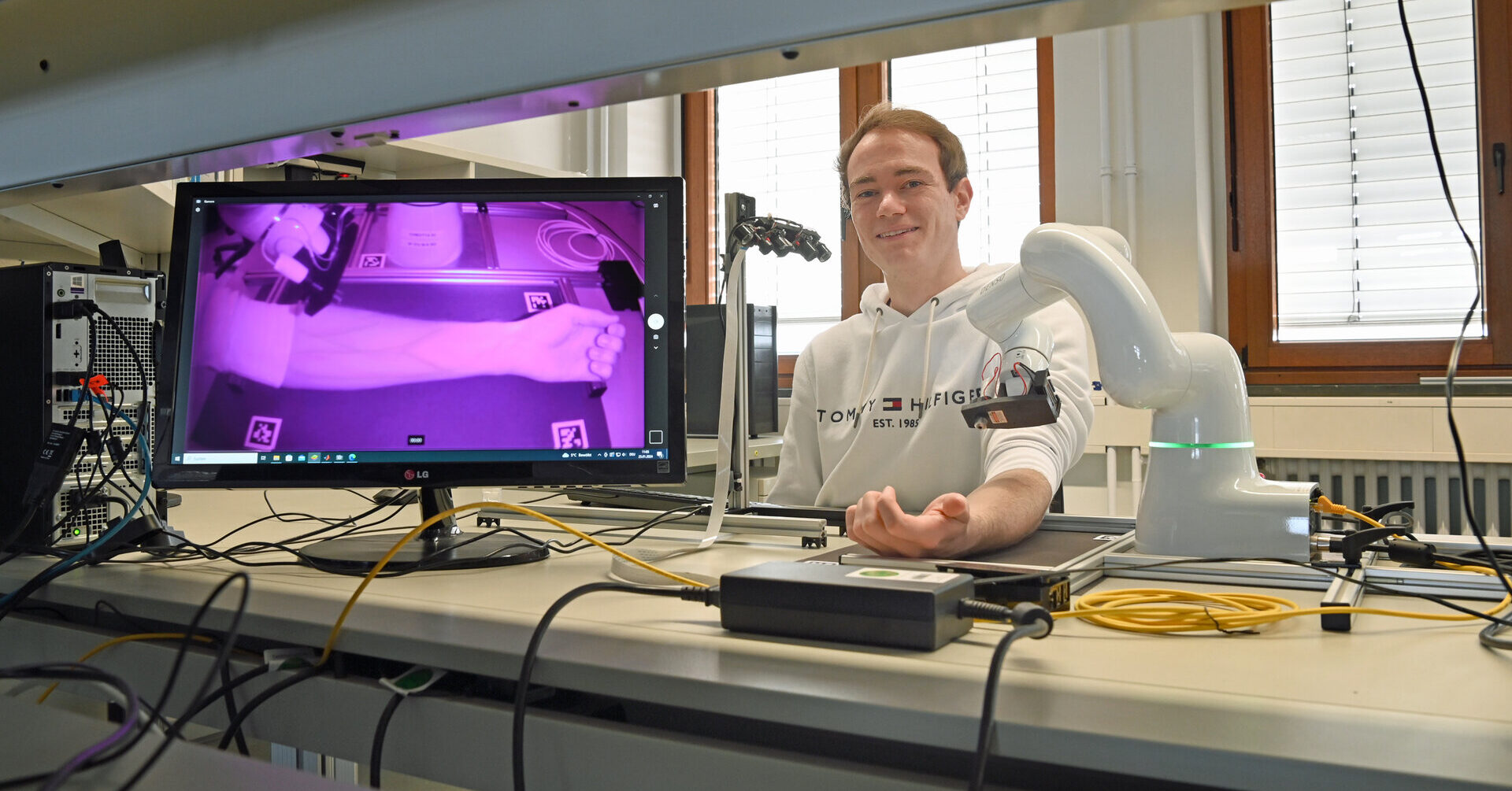 Blood sampling by robot? | News from Fachhochschule Dortmund